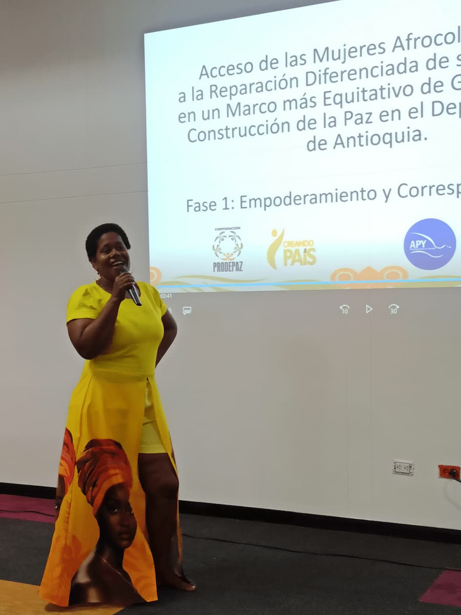 APY inicia su primer proyecto en Colombia trabajando con mujeres ...